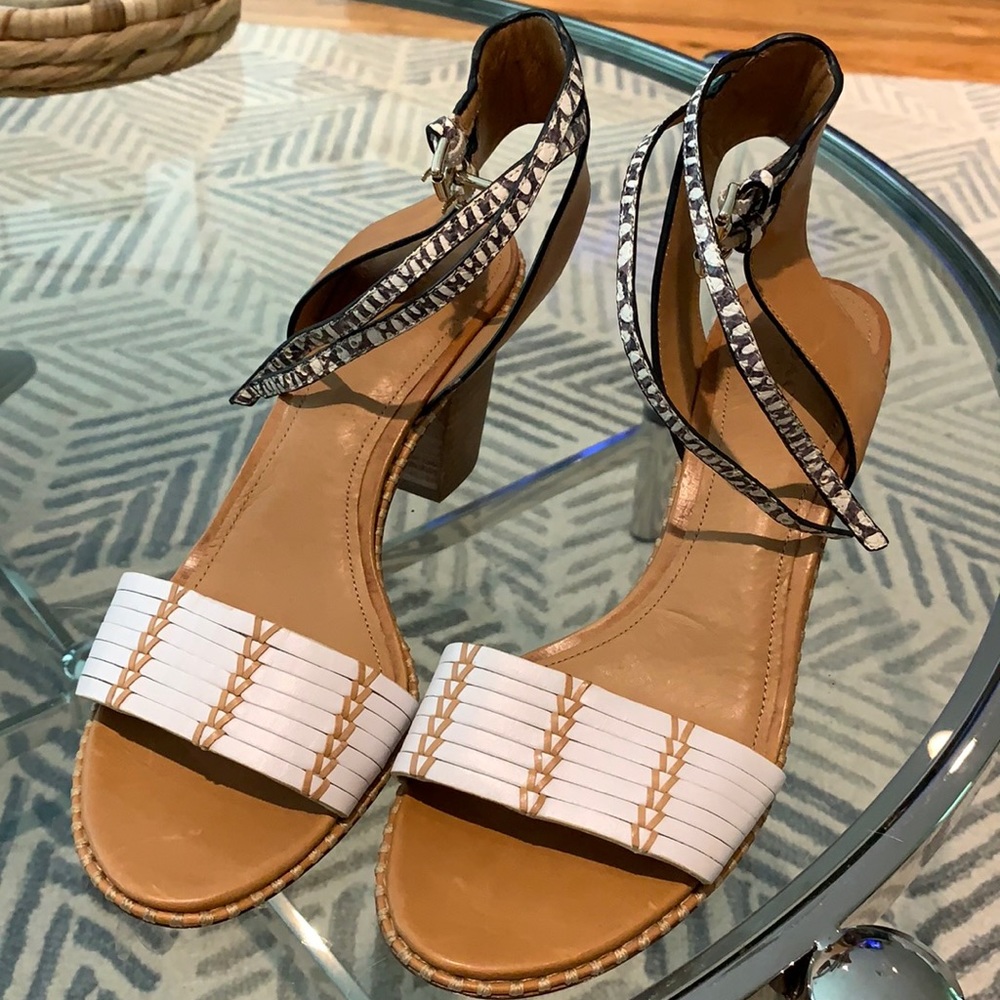 Coach Block Heals - Gem